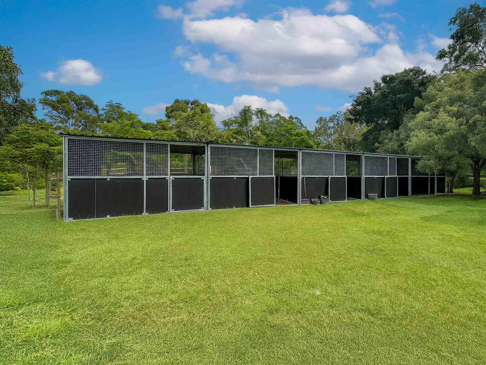 Guerilla Steel: Heavy-Duty Modular Horse Stables QLD/NSW | 2.5m High ...